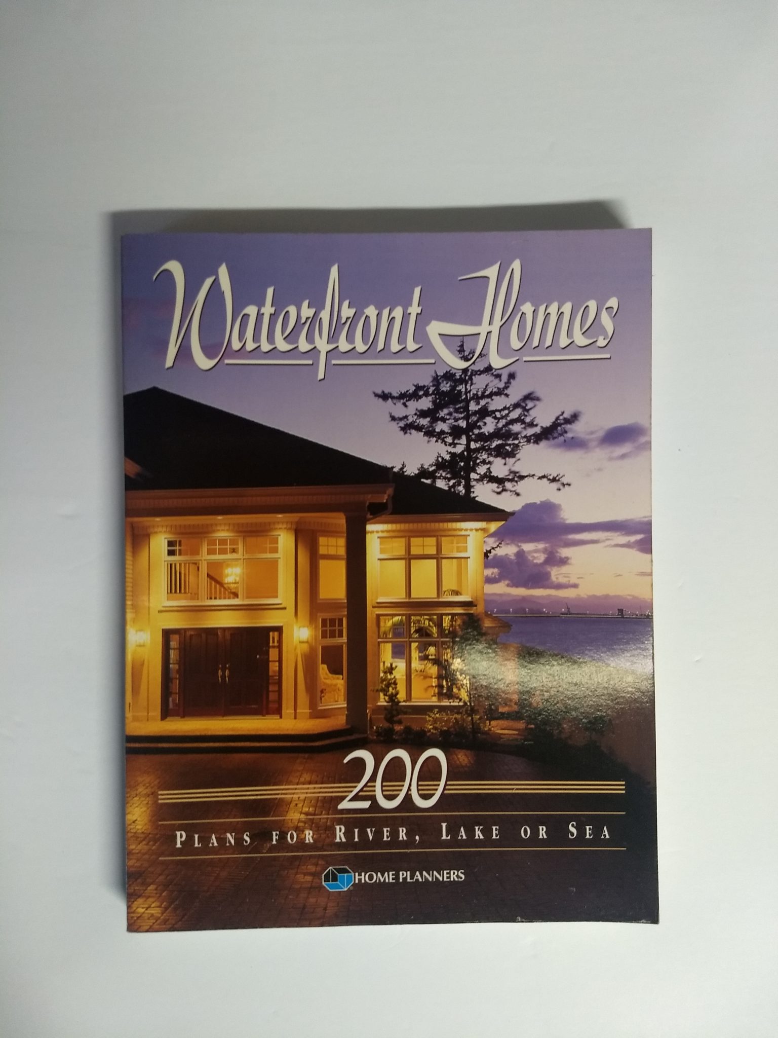 Waterfront Homes – Warehouse Books